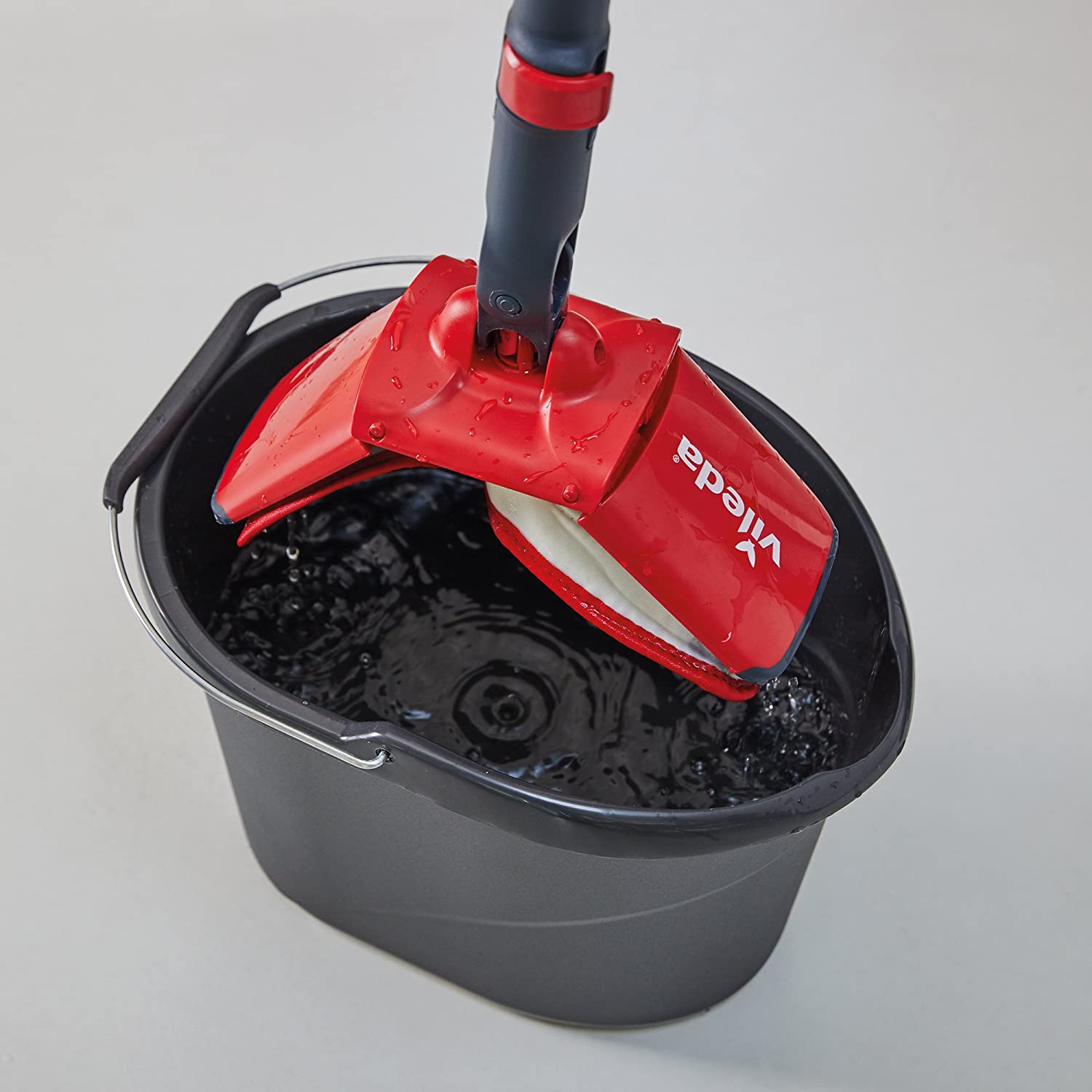 Balai à plat avec essoreur intégré au balai - Vileda Easy Twist, ref ...